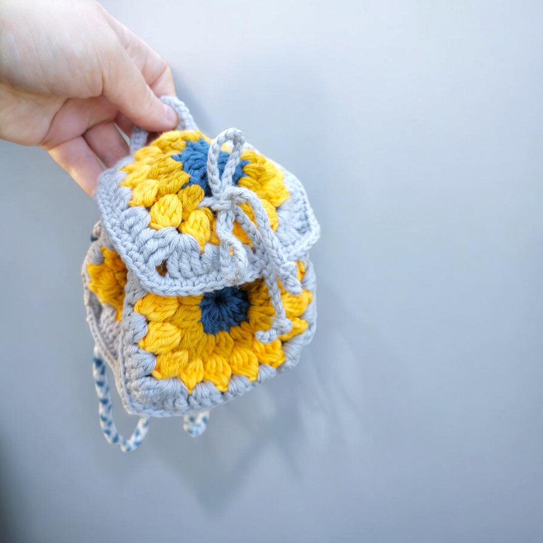 Cute Crochet Granny Square Bag Small Drawstring Backpack Handbag Pattern With Sunflower Floral ...