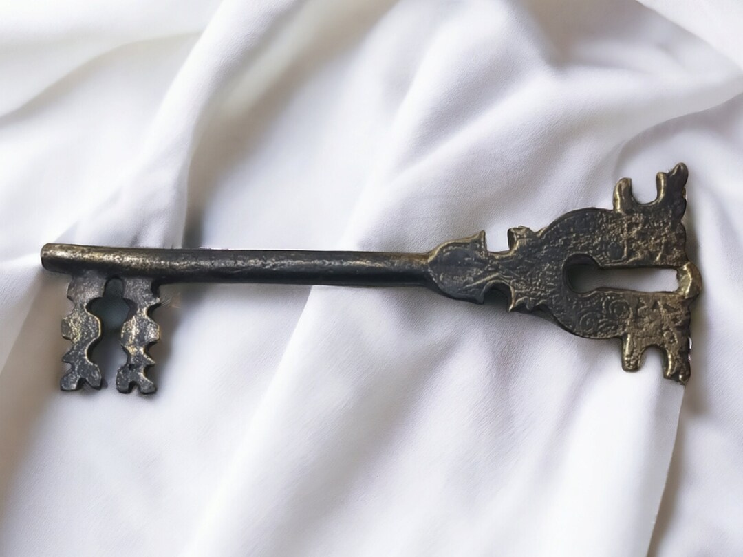 Victorian Decorative Skeleton Key, Rustic Antique Brass Door Key, Solid ...
