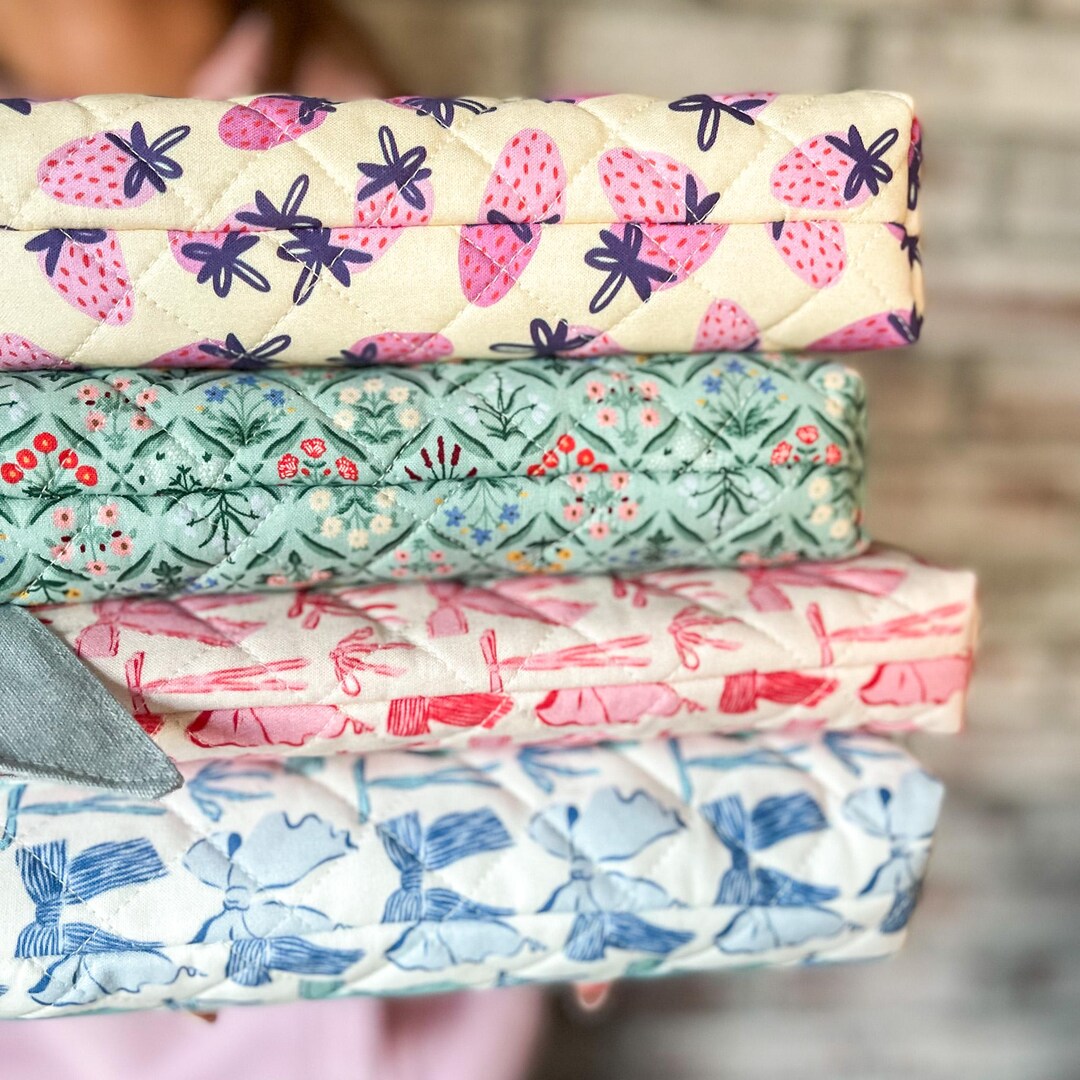 Custom Quilted Bible Sleeve: Personalized Book Cover With Bow - Etsy