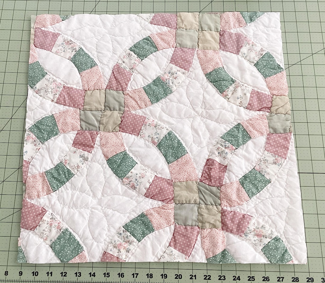 Shabby Vintage Cutter Quilt Pre-cuts 19x19 21x21 Pieces Double Wedding ...