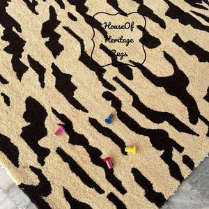 Hand-tufted Animal Print Gold-black Wool Rug -modern Geometric Rug for ...