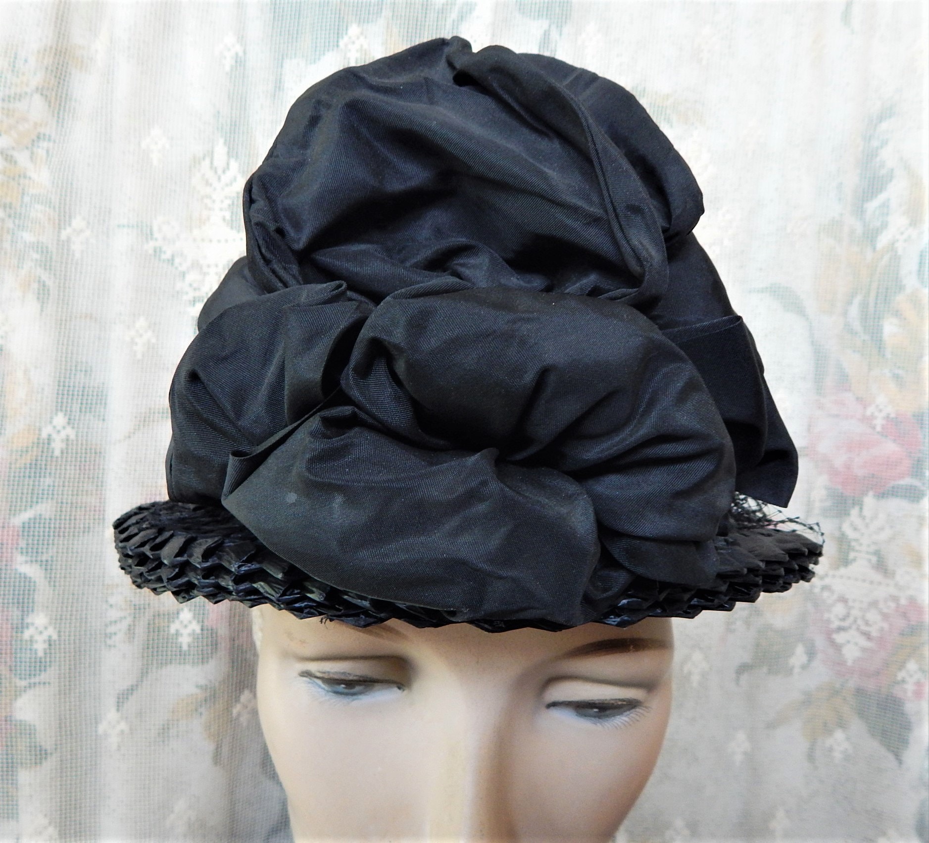 1890-1900 Black Straw Bonnet With Large Bow Front/ the Emporium - Etsy