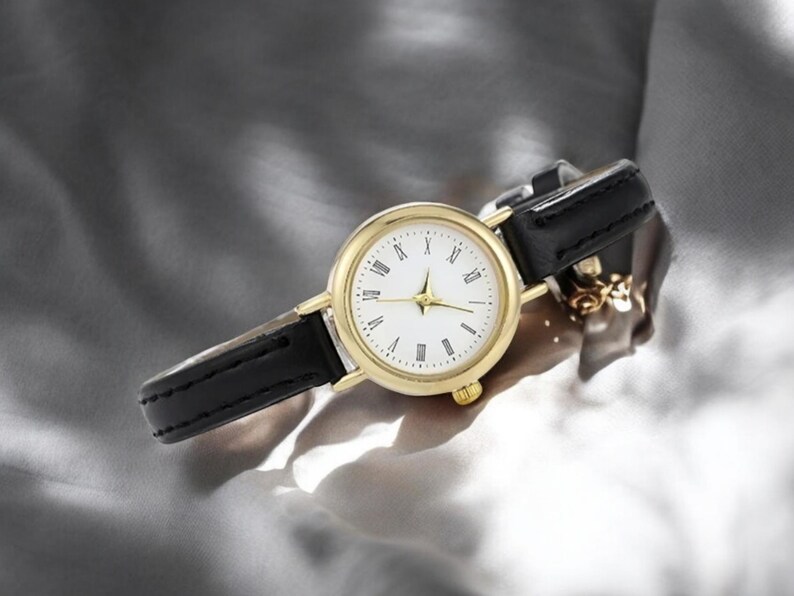 Women's Watches Small Round Girl's Belt Watches Quartz Wristwatches ...