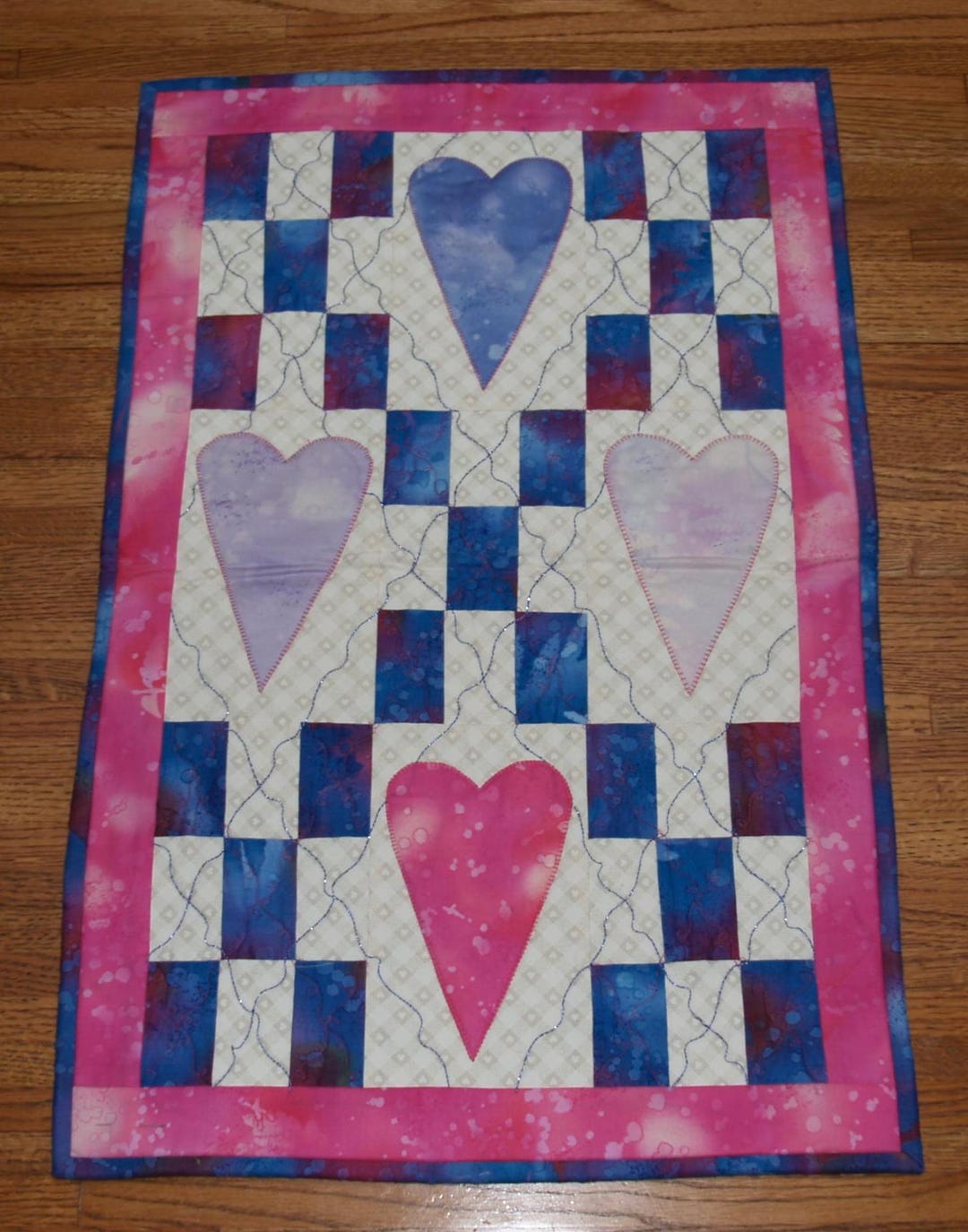 Hearts on Display - Etsy