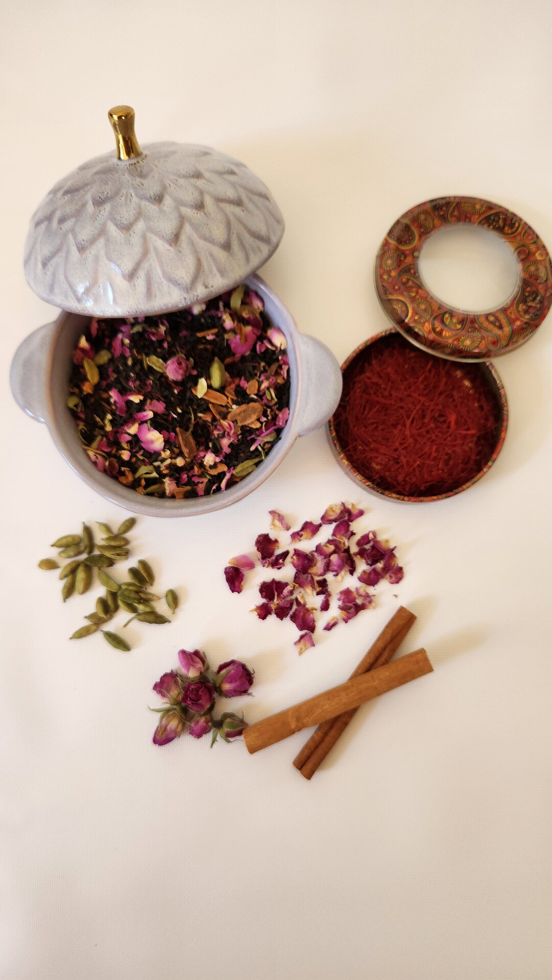 Signature Tea Blend: Traditional Persian Rose Saffron Tea 100 Gr ...