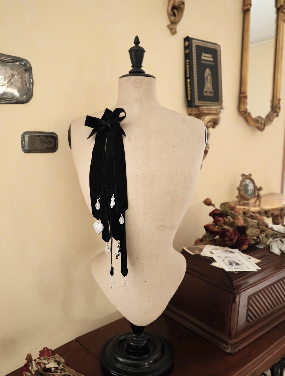 Victorian Mourning Ribbons Victorian Era Goth Gothic Grievance 1890 ...