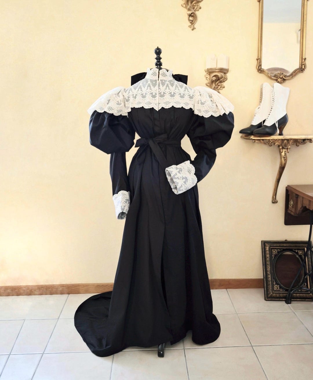 Victorian Wrapper Tea Dress Gown Historical 1890s 1895 Art Nouveau ...