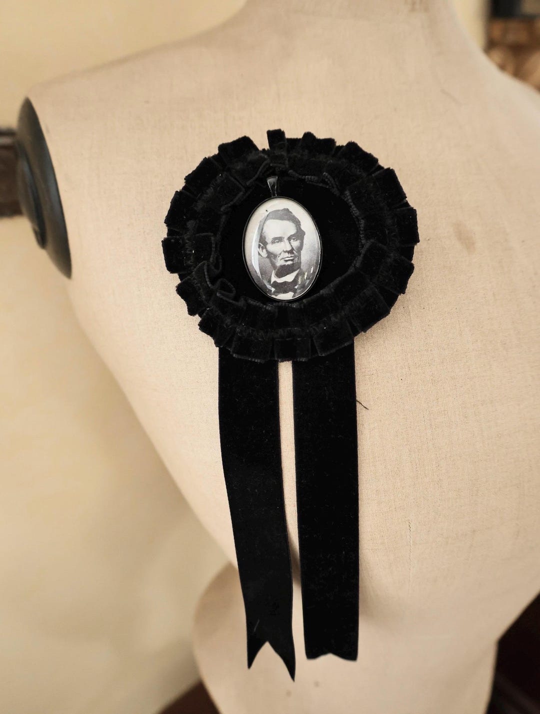 Cockade Replica of a 1865 Velvet Mourning Cockade in Tribute of Abraham ...