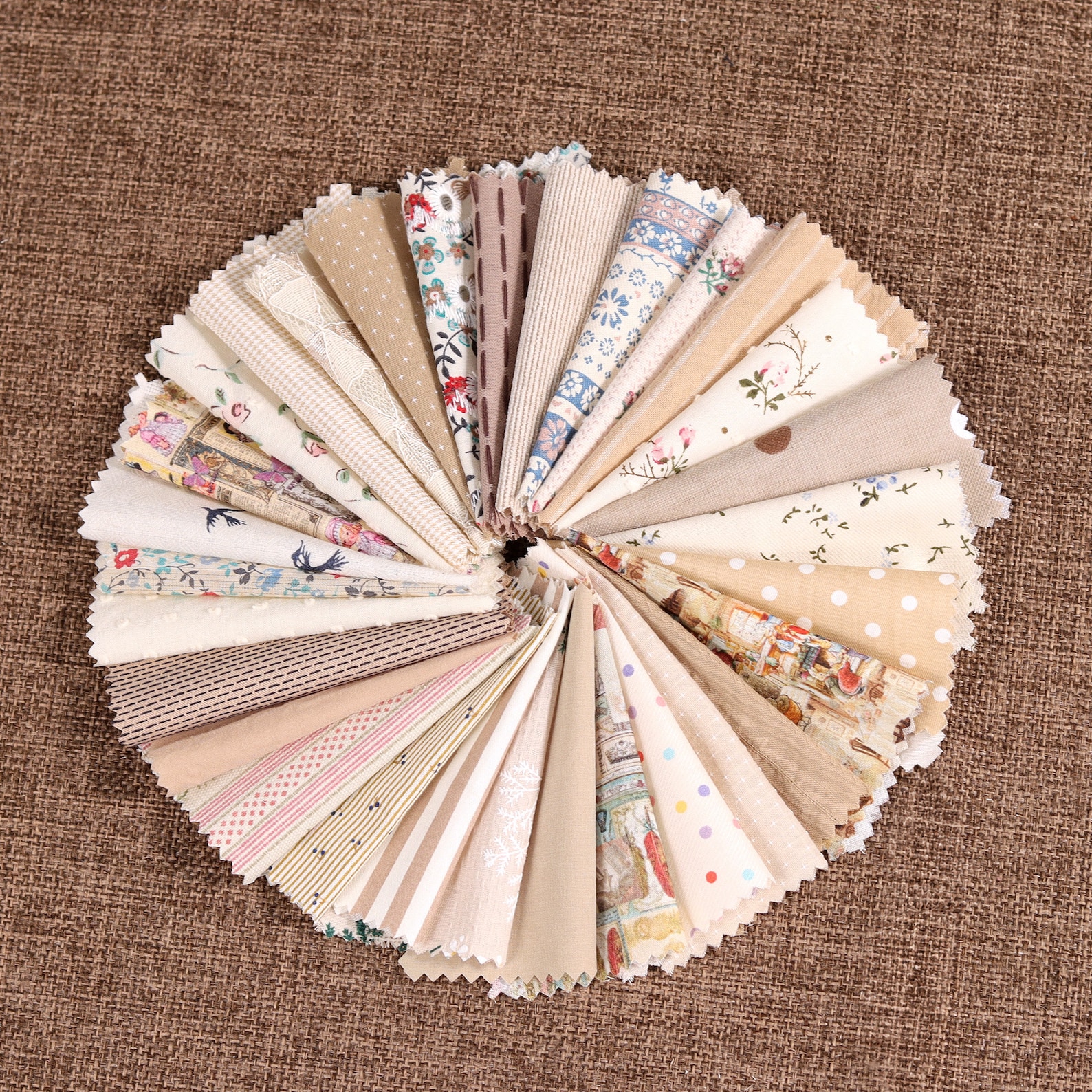 50PCS Vintage Style Fabric Scraps 4x4 Mixed Beige Scraps Bundle, Floral ...