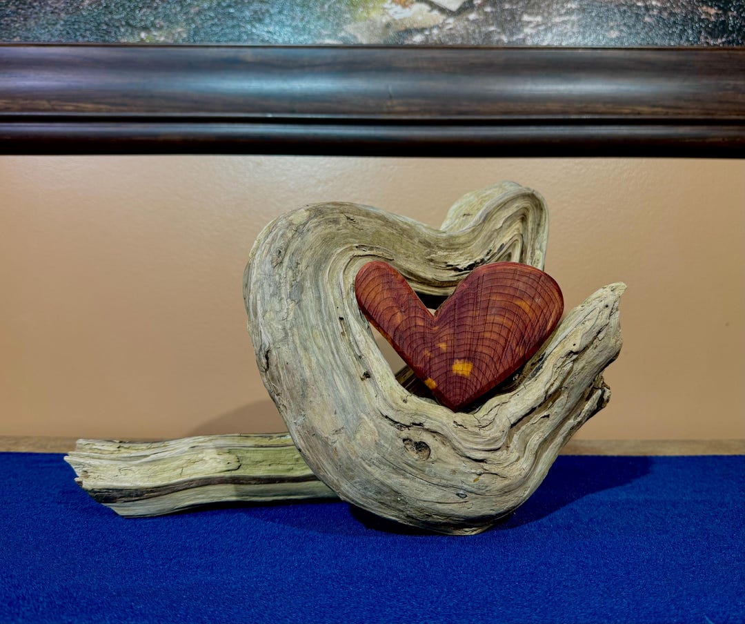 Red Cedar Heart Centerpiece - Etsy