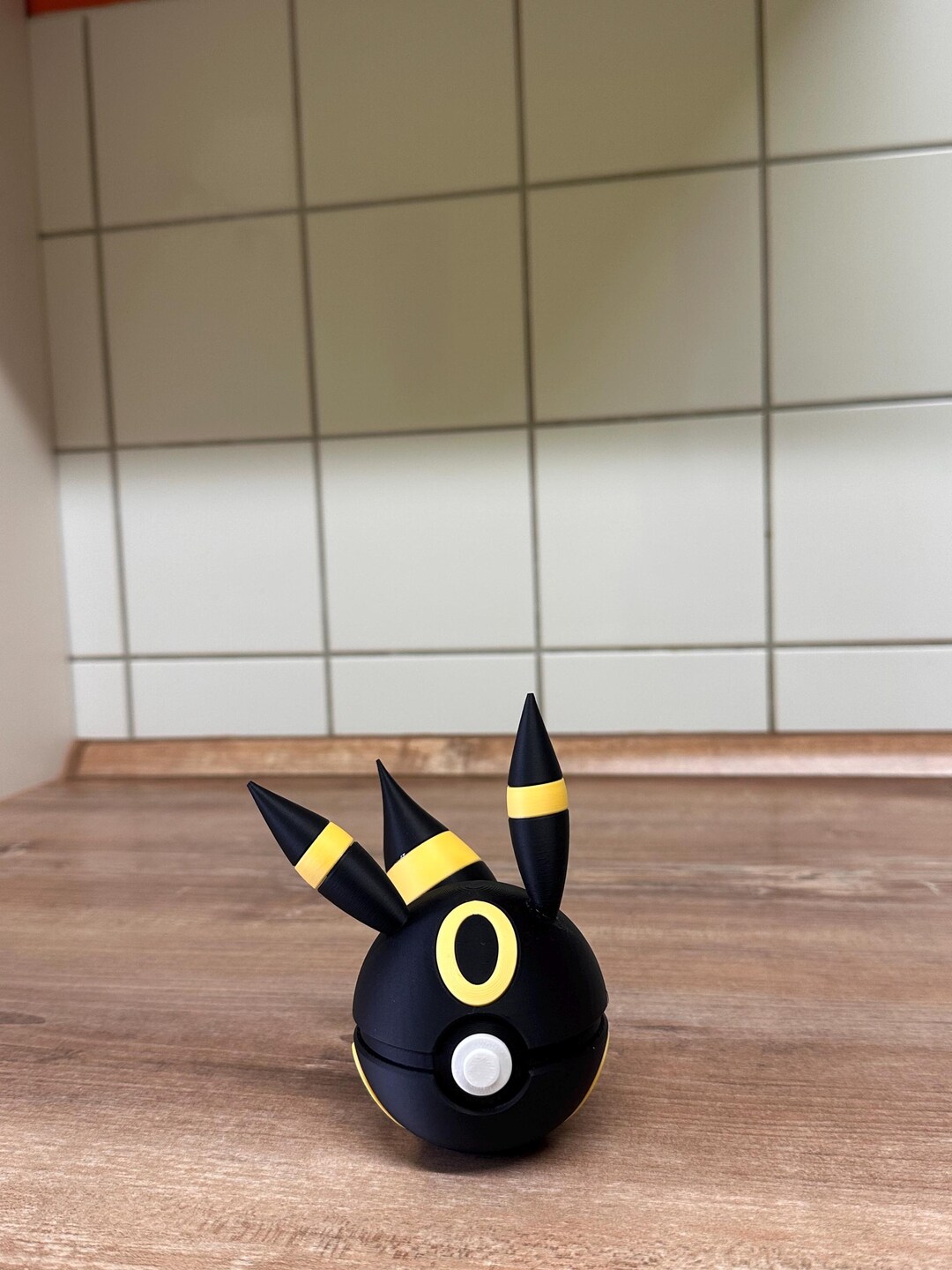 Umbreon Monster Ball 3D Print - Etsy
