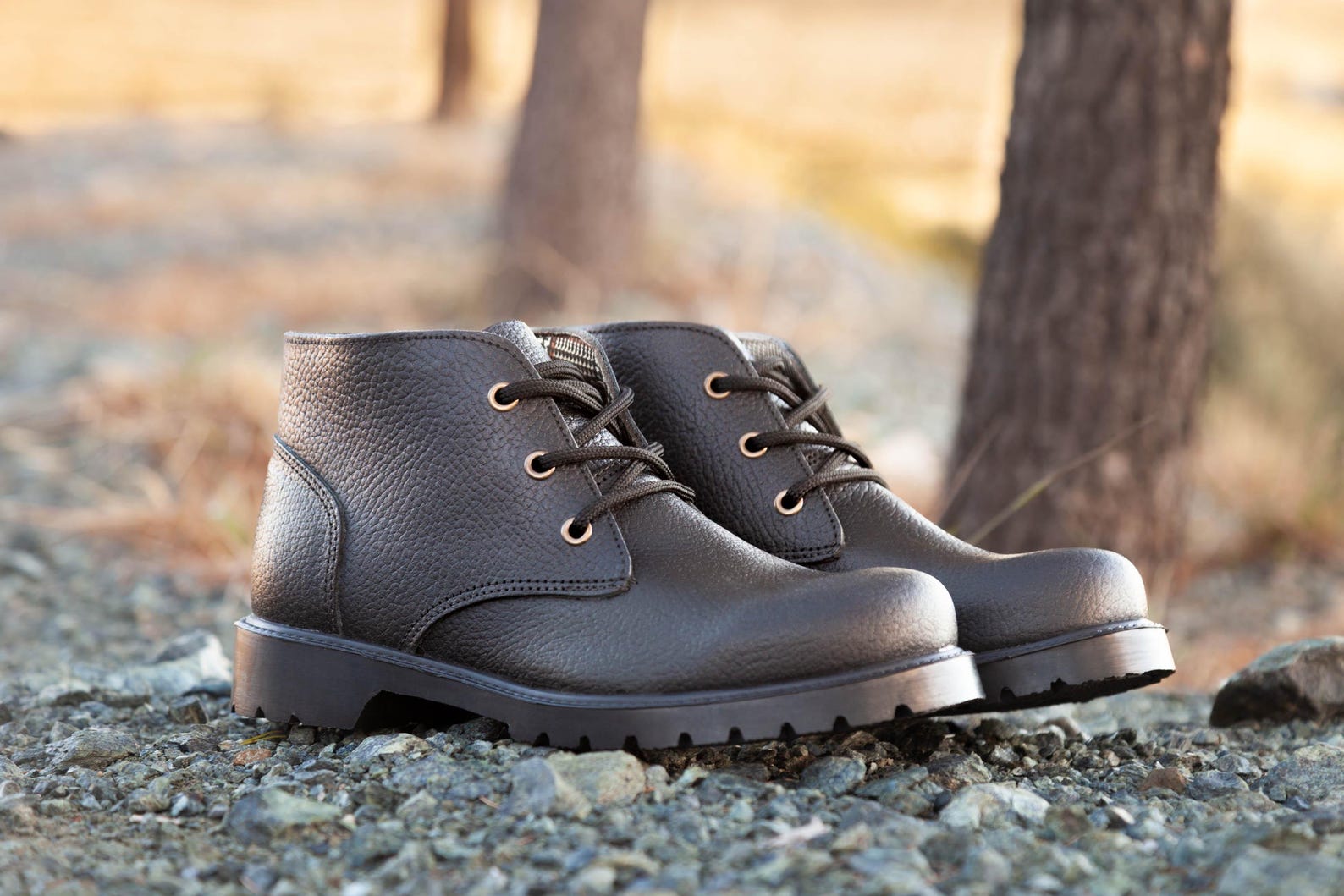 CHARA Handcrafted Women's Leather 4-inch 10-cm Boots Rugged Full Grain ...