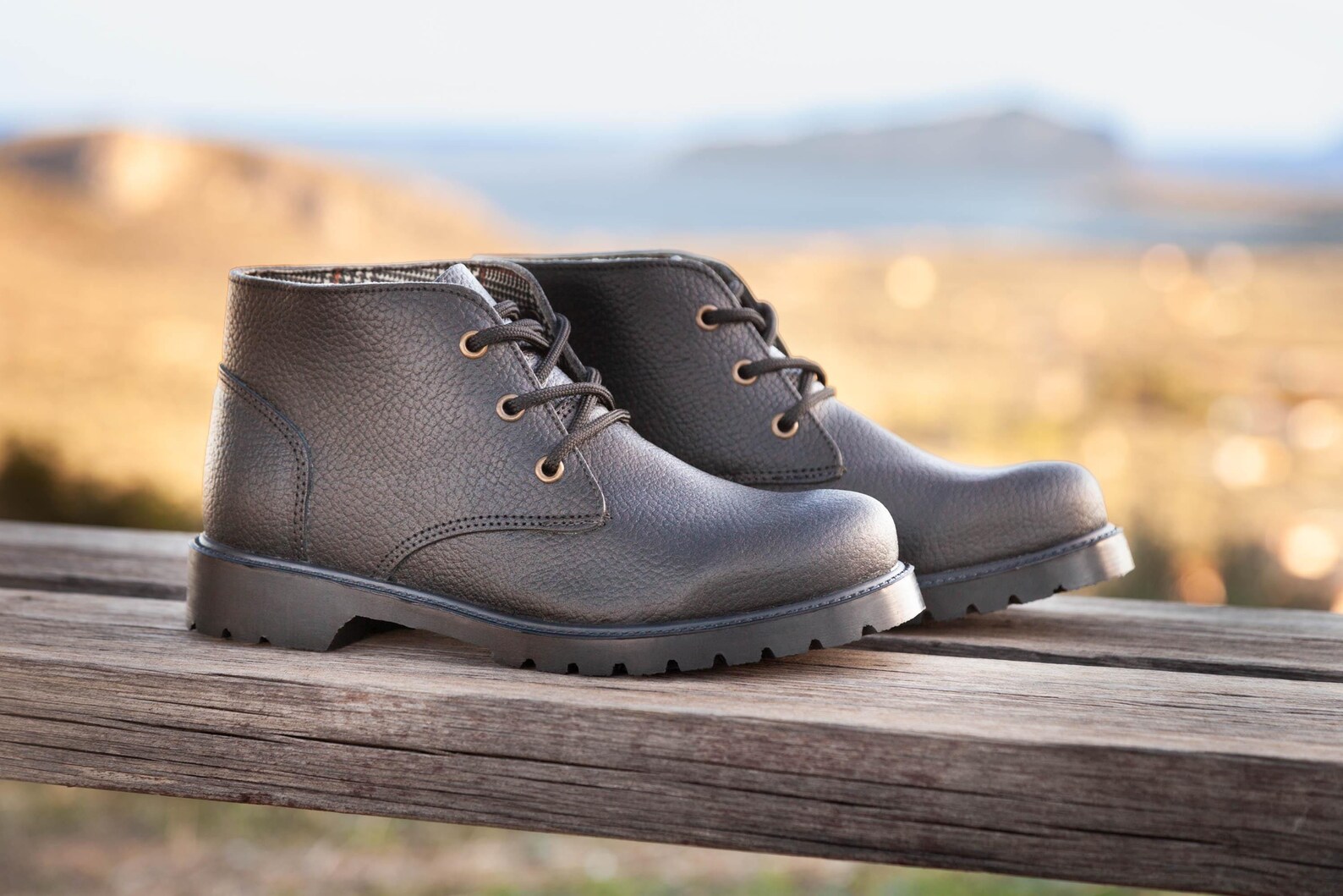 CHARA Handcrafted Women's Leather 4-inch 10-cm Boots Rugged Full Grain ...