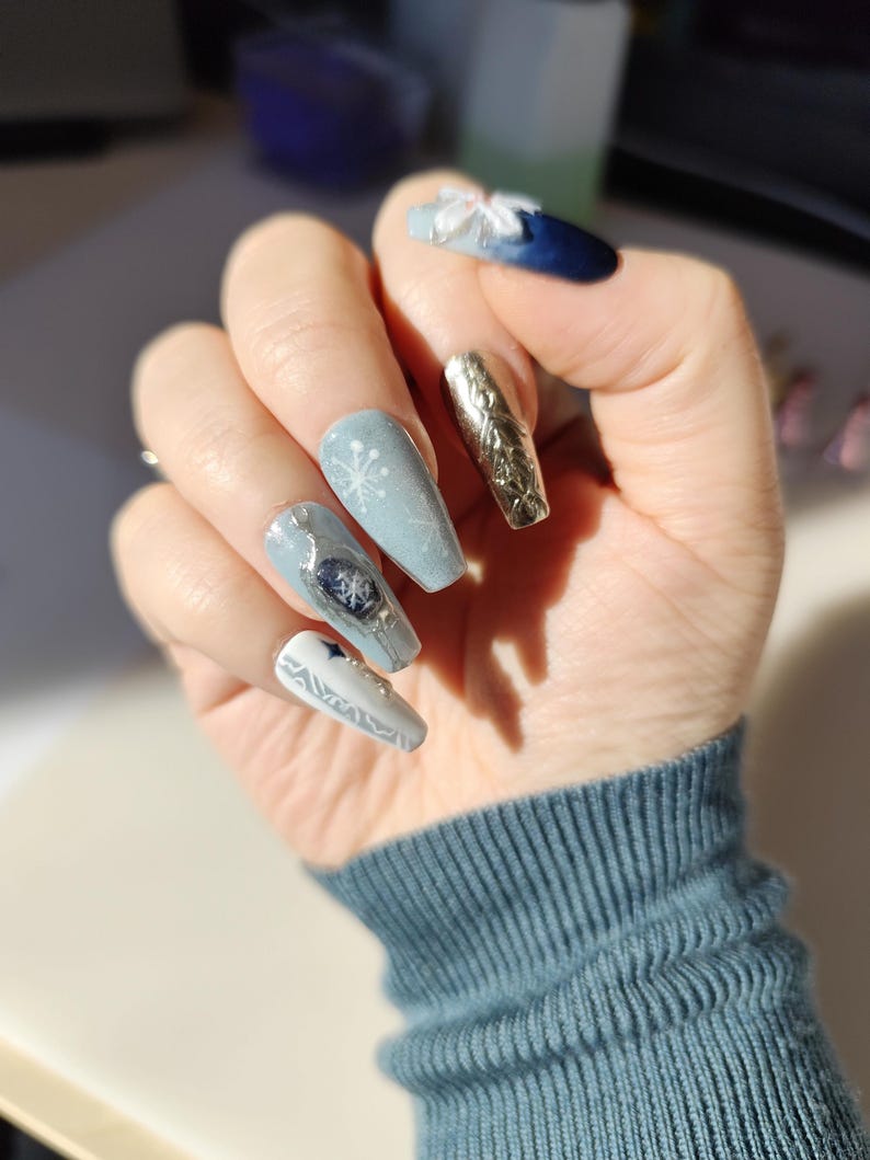 ZAYNE (love and Deep Space) Press on Nails - Etsy