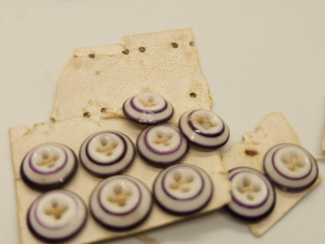 Vintage Buttons 10 Tiny Purple and White Cottage Chic Calico China ...