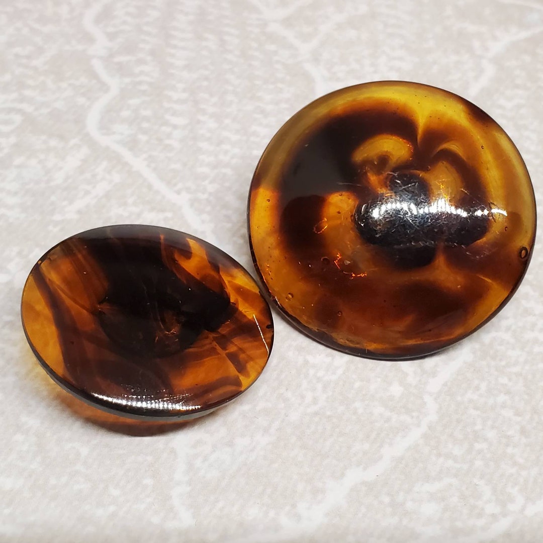 Vintage Buttons - Lot of 2 Assorted Tortoiseshell Patterns Medium and ...