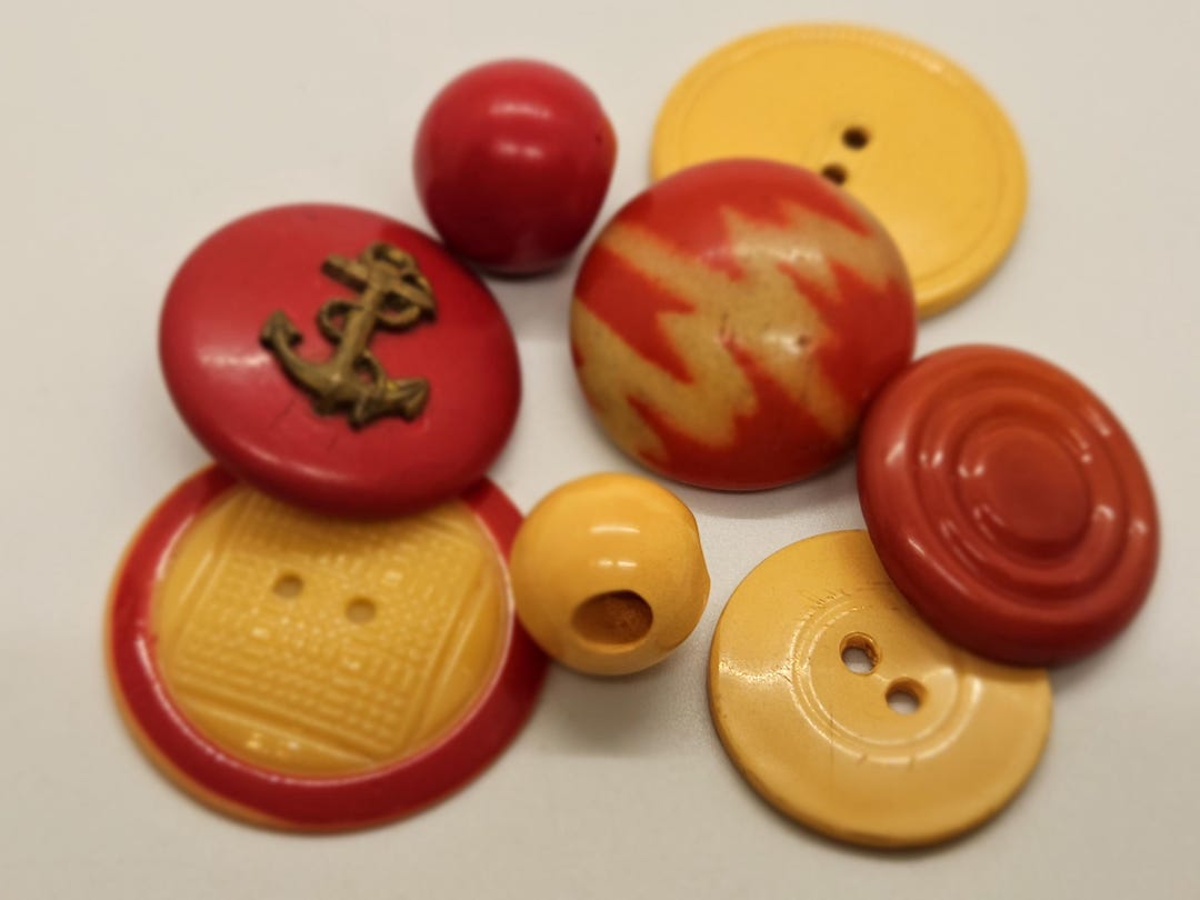 Vintage Buttons - 8 Assorted Styles Celluloid, Bakelite in Red and ...