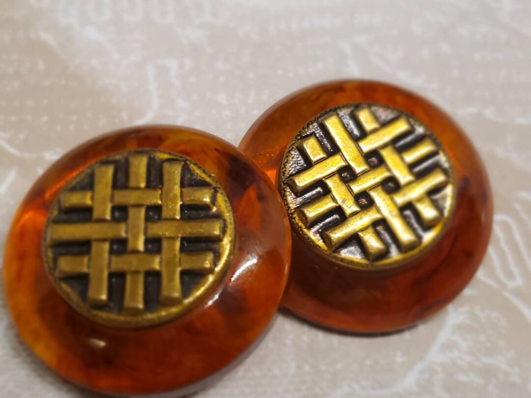 Vintage Buttons 2 Bakelite, Tortoiseshell, Rootbeer Novelty Design ...