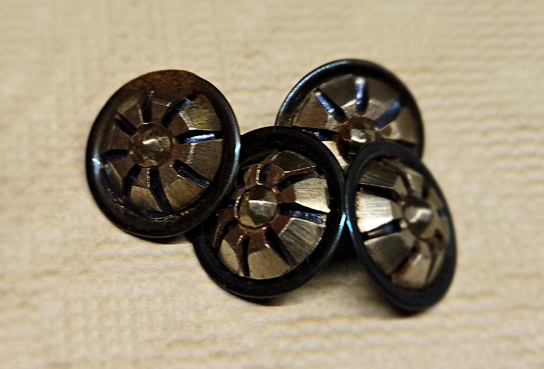 Vintage Button 4 Beautiful Matching Design, Metal 1/2" 13 Mm Metal ...
