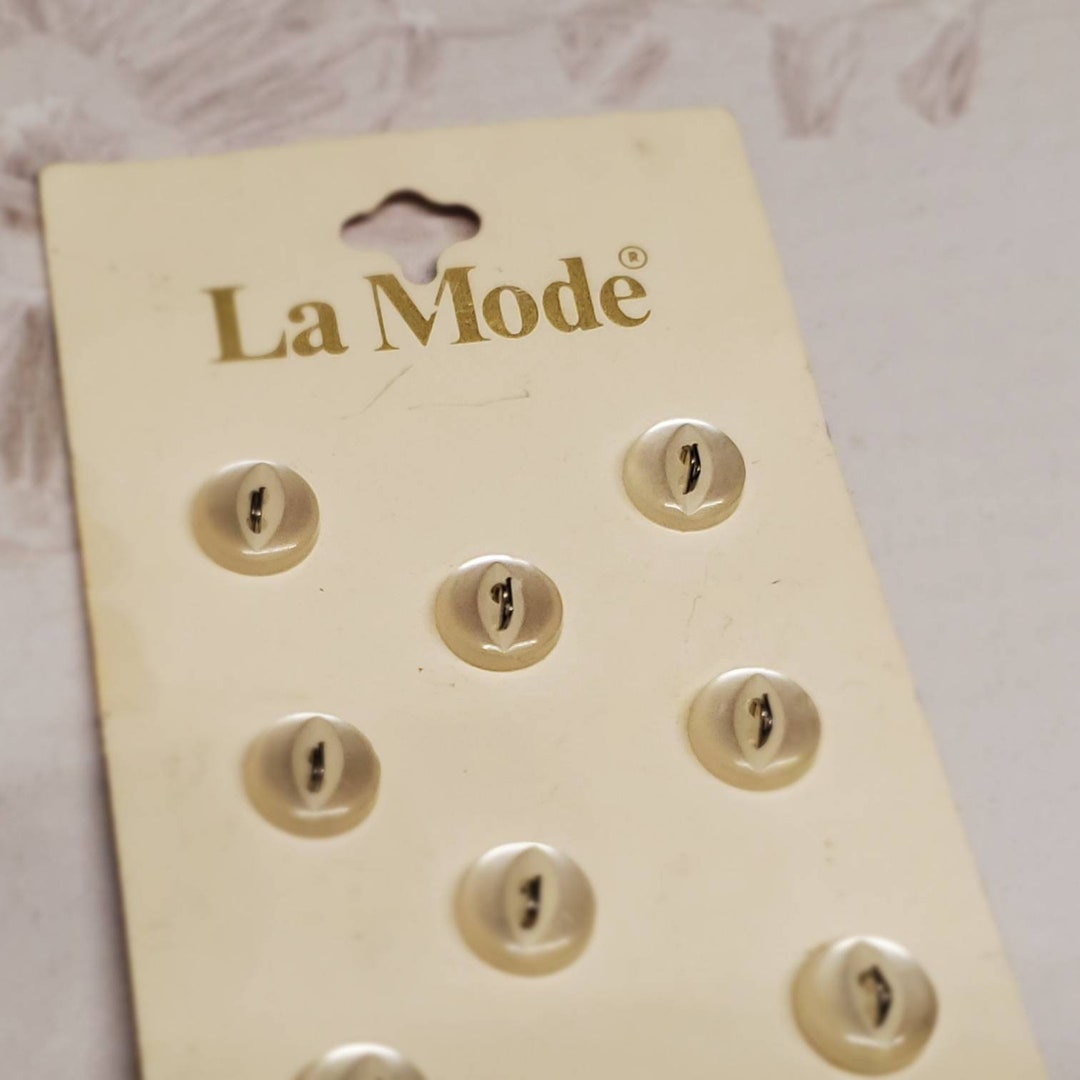 Vintage Buttons 8 Clear Buttons, Sew Through, La Mode Design Tiny 5/16 ...