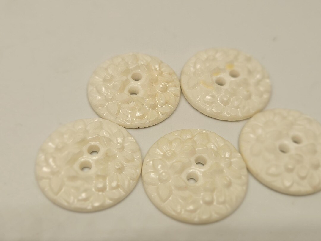 Vintage Buttons 5 White Mid Size Flower Plastic, 1940's 3/4 " 19 Mm ...