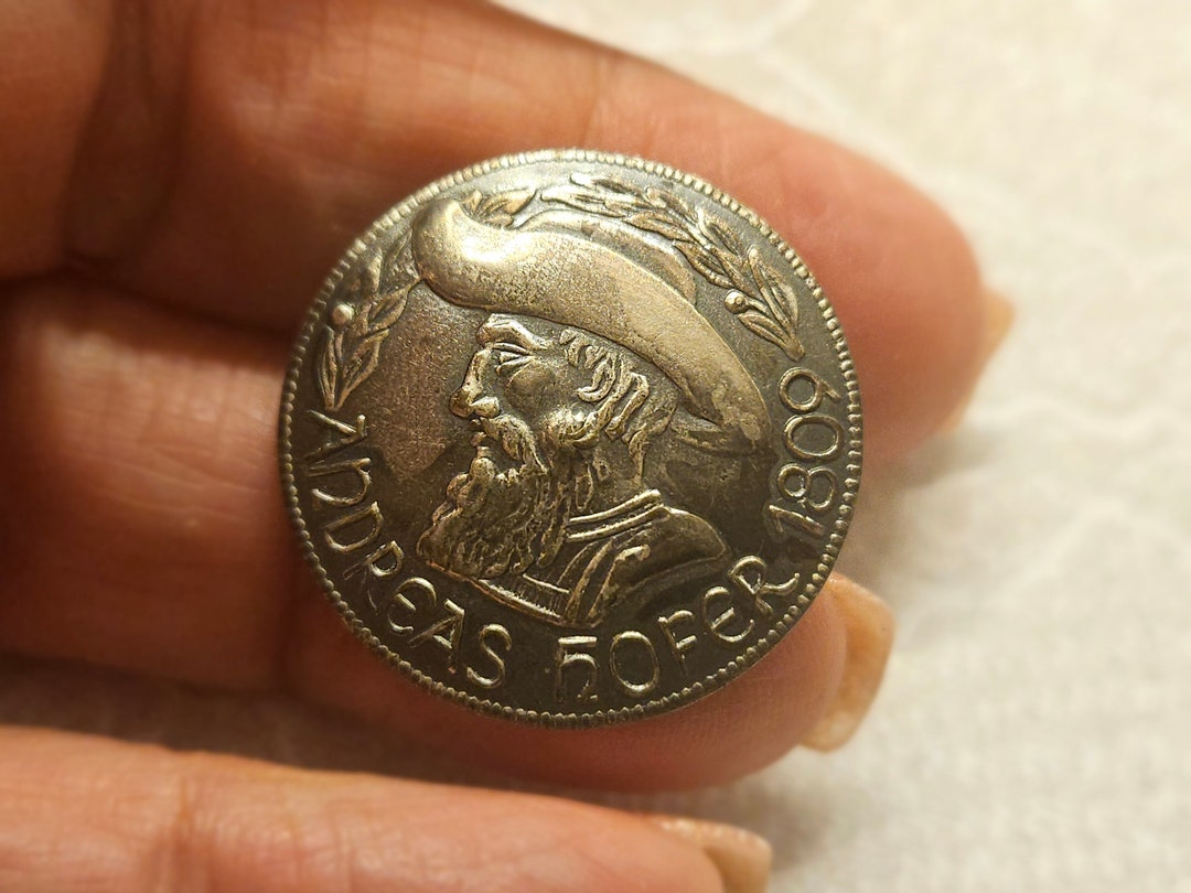 Vintage Button 1 Metal Man's Bust Coin 1 1/8" 28mm ( Sept 393 23) - Etsy
