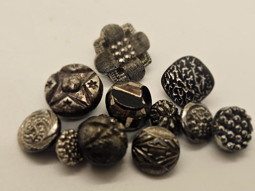 Vintage Buttons Lot of 11 Assorted Jet Black Silver Luster Glass ...