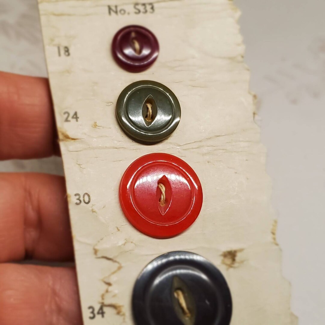 Vintage Buttons 4 Bakelite, Assorted Colors Carved Design, 7/8" 19mm to ...