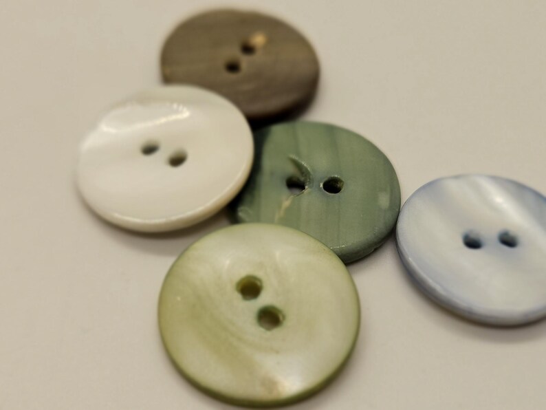 Vintage Buttons -5 Assorted Dyed Mother of Pearl, Blue, Green, Grey, 11 ...