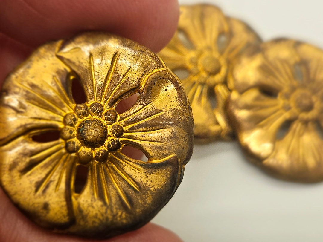 Vintage Buttons 3 Matching ,large Brass Metal Flower Shape Design 1 25 ...