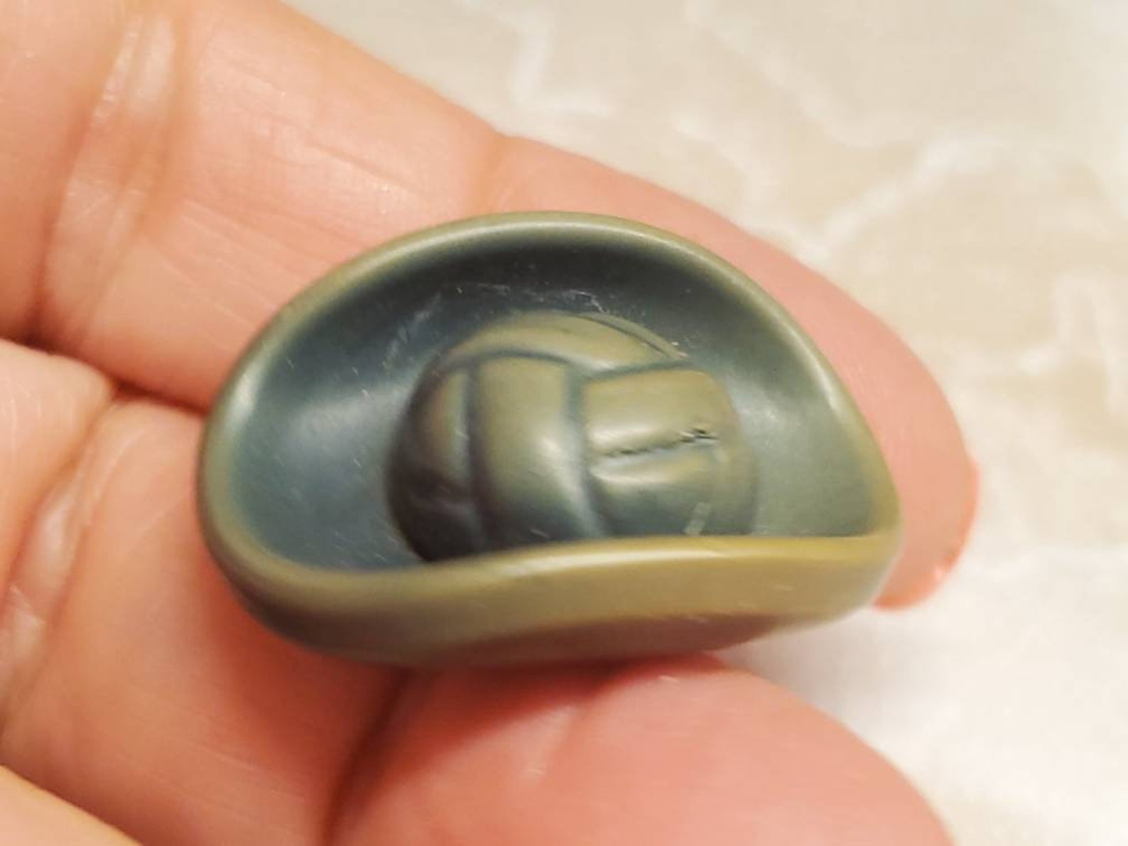 Vintage Buttons - Lot of 1 Large Grey Celluloid Hat Design, 1 1/8 28mm ...