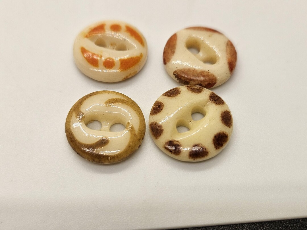 Vintage Buttons - 4 Assorted Stencil Design China Sew Thru Small Size 7 ...