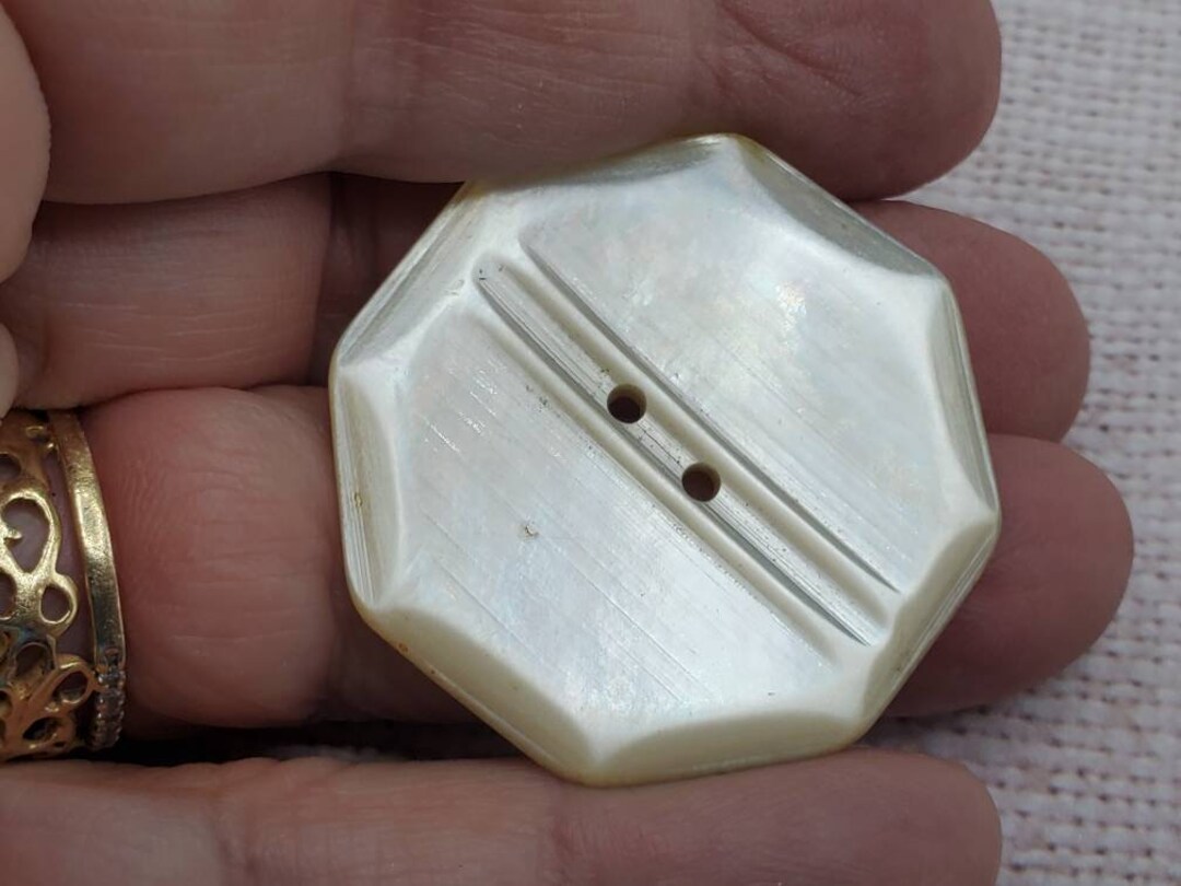 Vintage Buttons - Lot of 1 Beautiful Extra Large Polygon Shape Carved ...