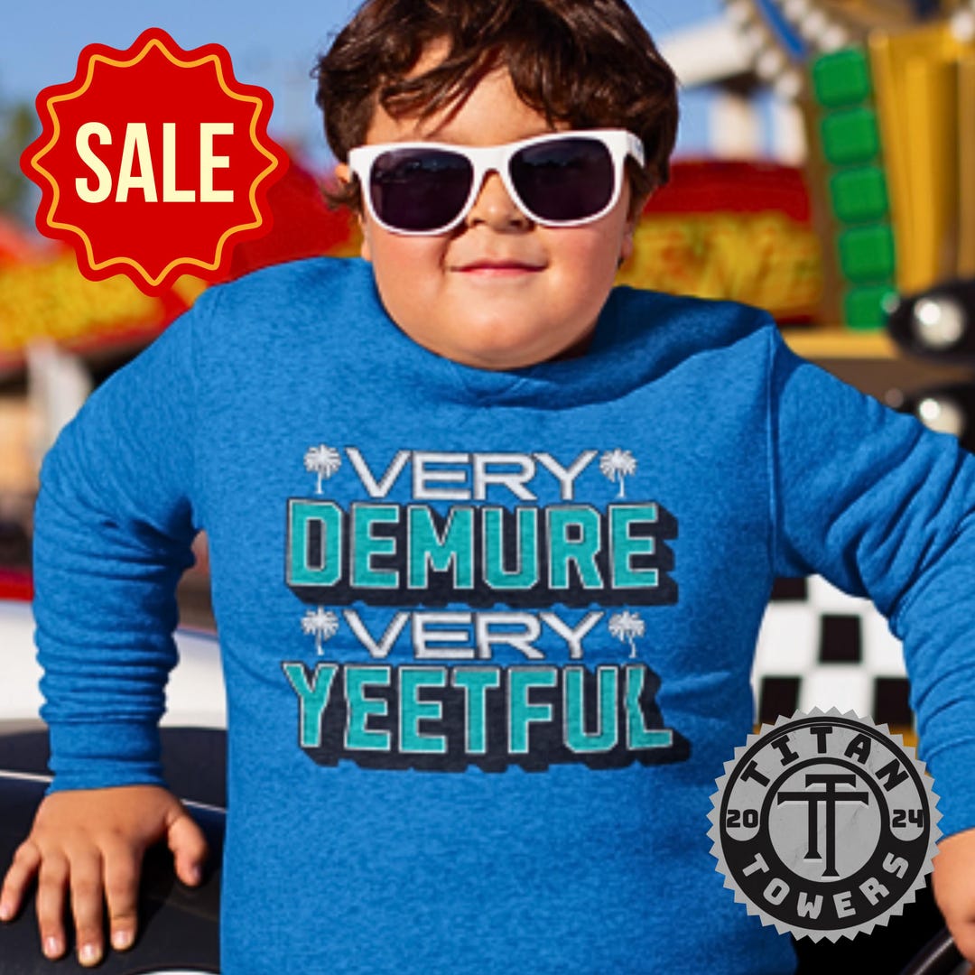 Very Demure Very Midnful Vintage Style Uso Wrestling Kids Sweatshirt ...