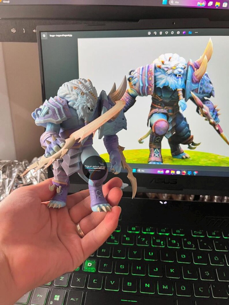 Figura de Rengar de League of Legends impresa en 3D hecha a mano ...