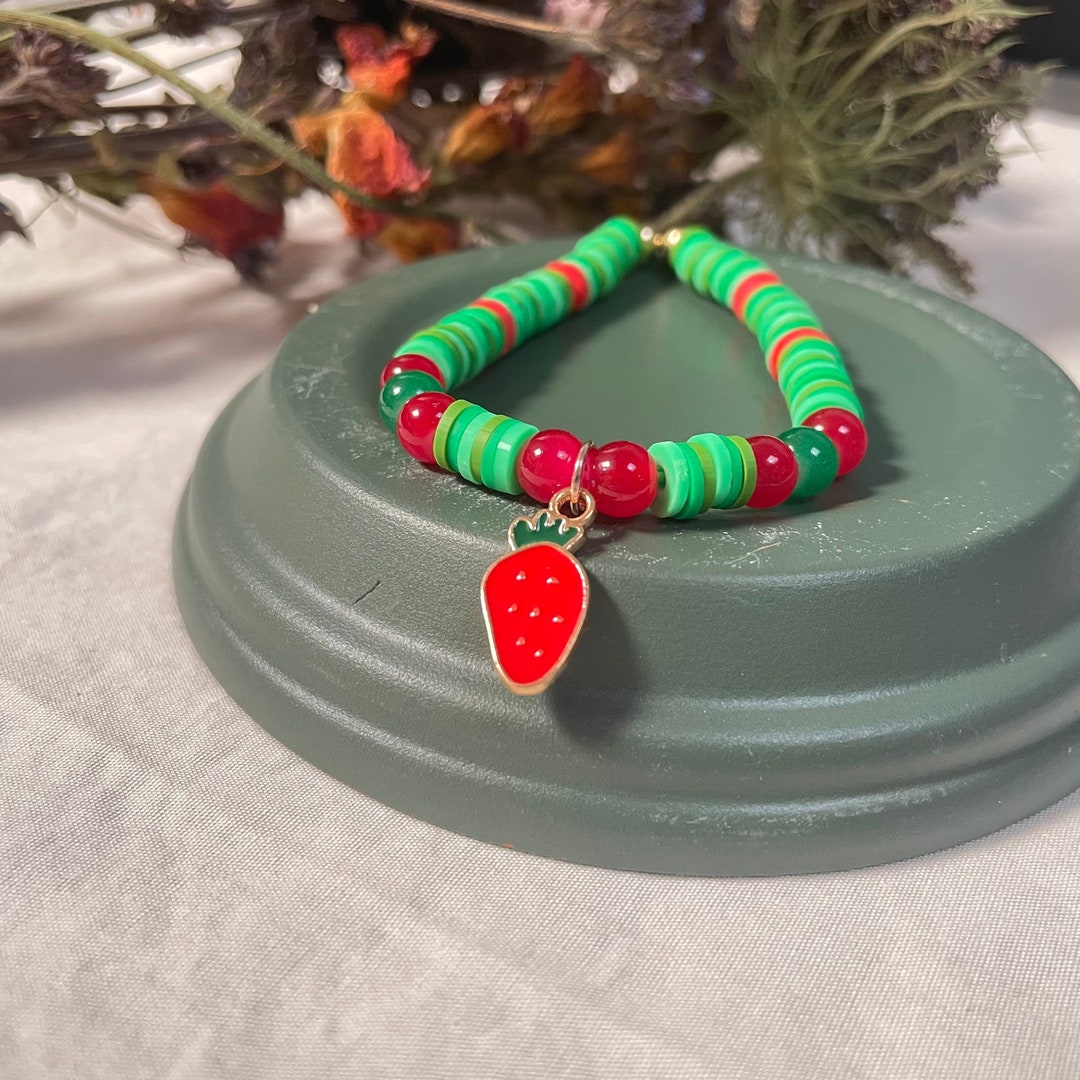 Strawberry Bracelet | Cute, Cottagecore, Beaded, Charm Bracelet - Etsy