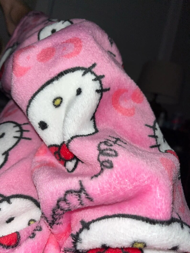 Hello Kitty Soft Fluffy Pajamas, Sanrio Hello Kitty White Pyjama Soft ...