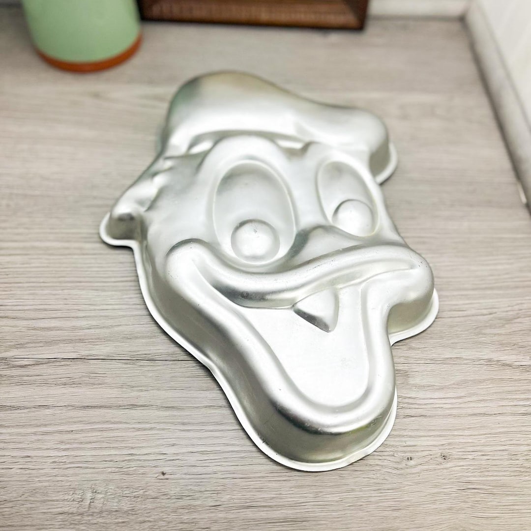 Vintage Walt Disney Donald Duck Cake Pan by Wilton - Wilton 515-507 - Etsy