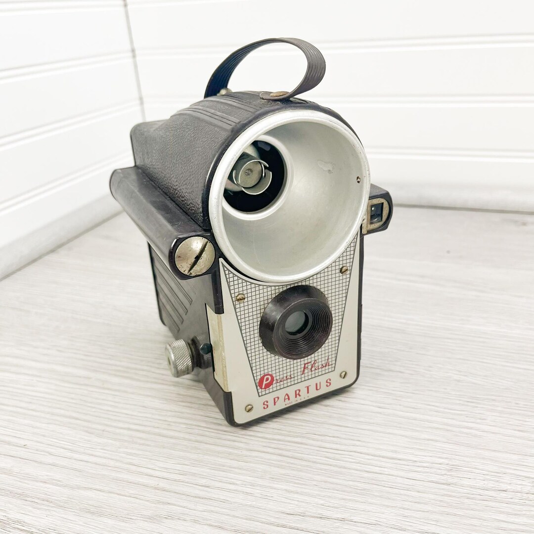 Retro Camera Shelf Decor - 1940s Spartus Camera Made in USA - Vintage ...