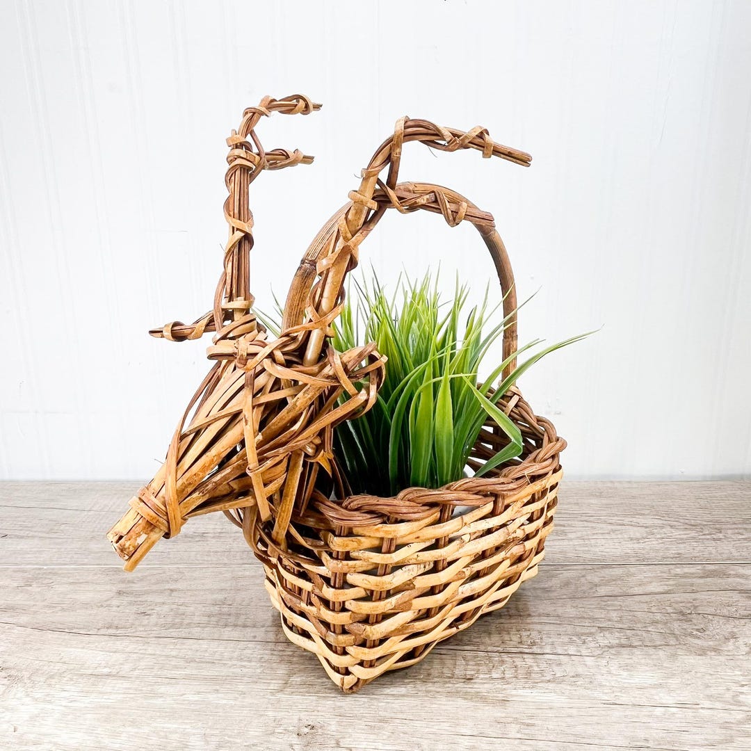 Vintage Wicker Reindeer Basket - Retro Woven Deer Basket - Etsy