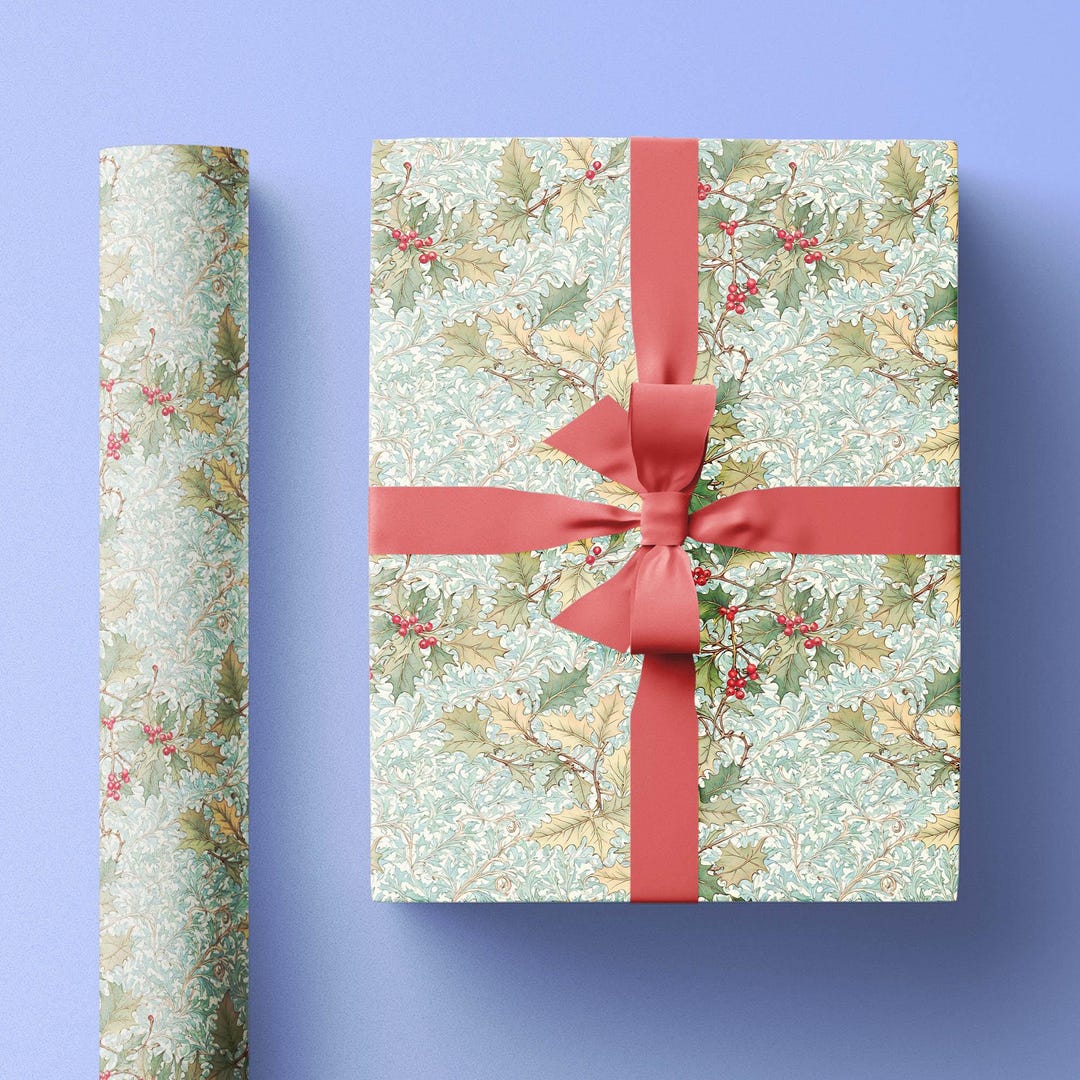 Vintage and Retro Christmas Wrapping Paper Design, Classic Holly and ...