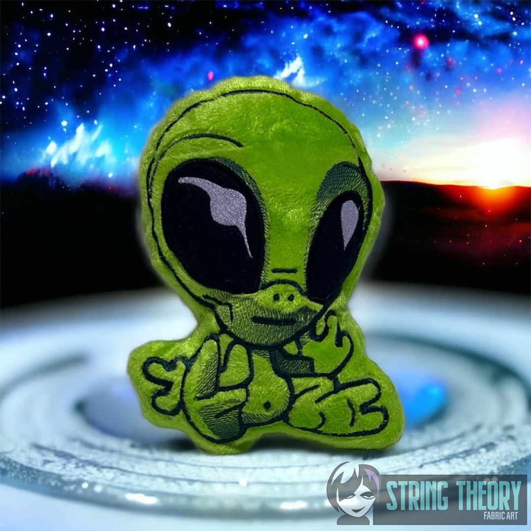 Chibi Alien 7x11 ITH in the Hoop 7x11 Hoop Machine Embroidery Pattern ...