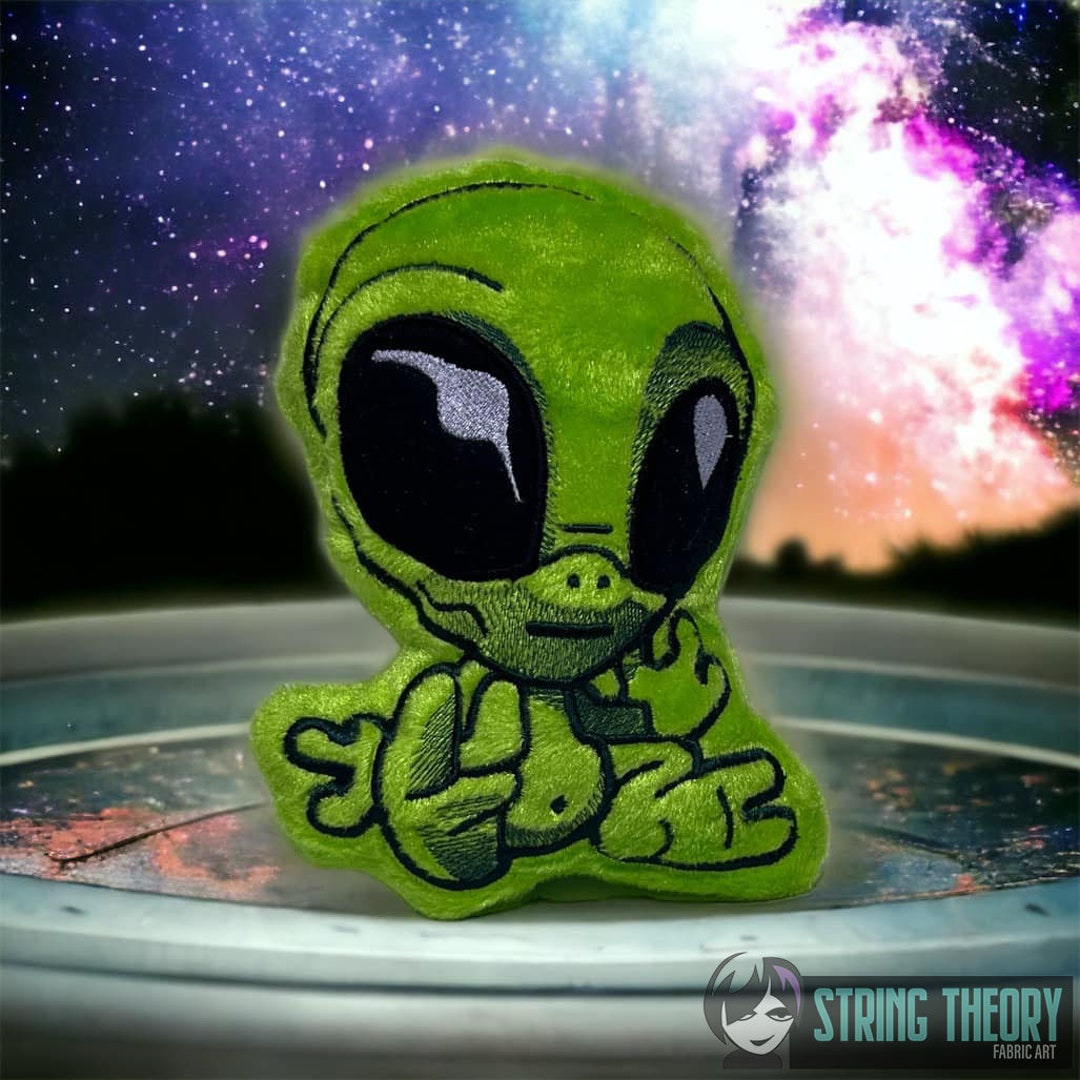 Chibi Alien 5x7 ITH in the Hoop 5x7 Hoop Machine Embroidery Pattern ...