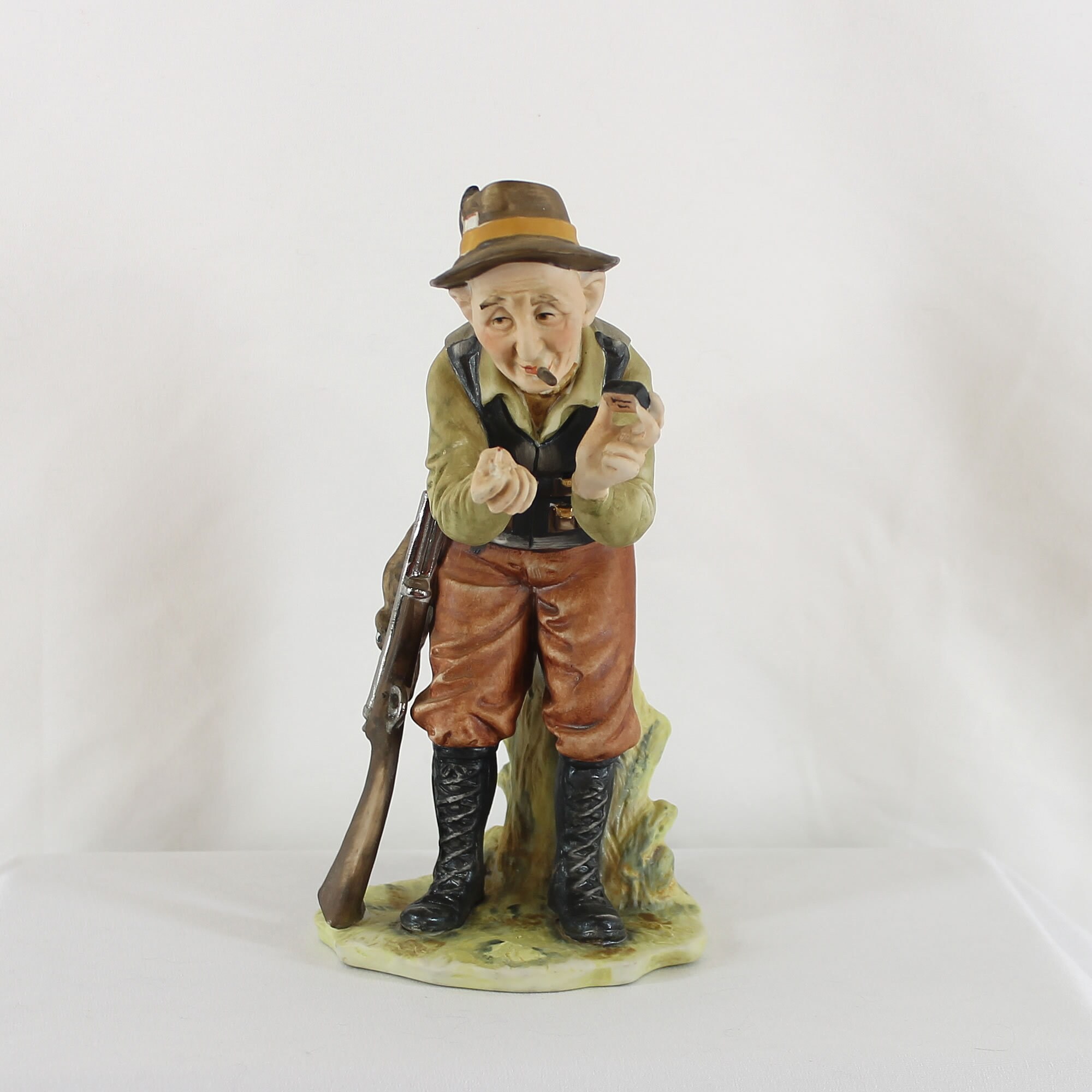 Old Man Hunter Porcelain Figurine 1970's Highly Detailed (E) - Etsy