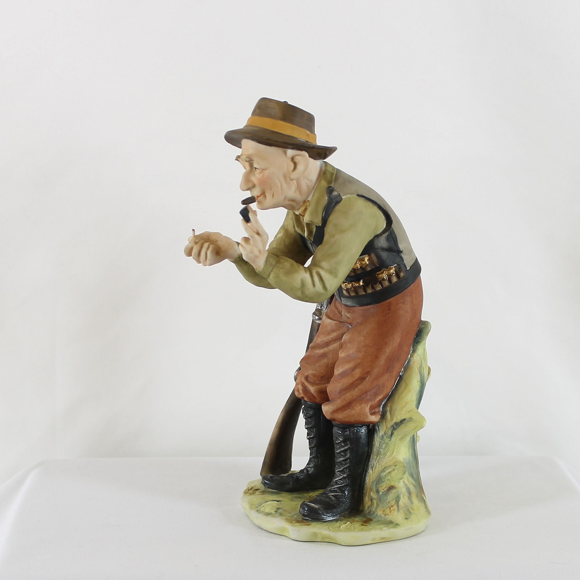 Old Man Hunter Porcelain Figurine 1970's Highly Detailed - Etsy