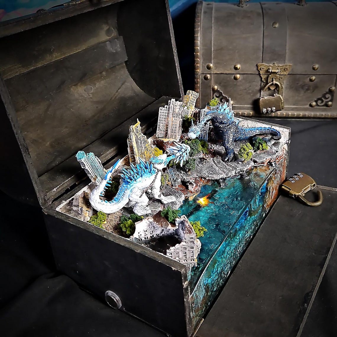 G.odzi.lla Vs Shimo Monsters Battle Light Box, Epoxy Resin Art Lamp ...