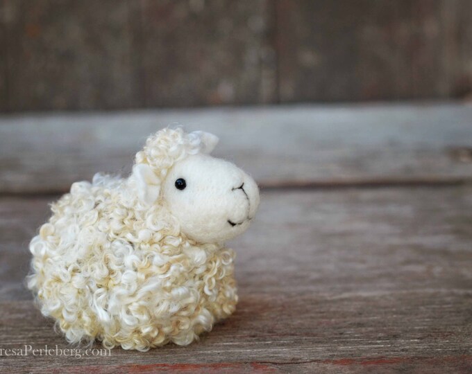 Needle Felted Lamb - Primitive Wool Sheep - Etsy