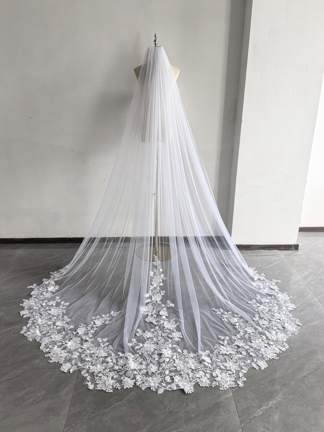 Elegant 3d Flower Veil 3D Floral Wedding Veil With Pearls Light Ivory ...