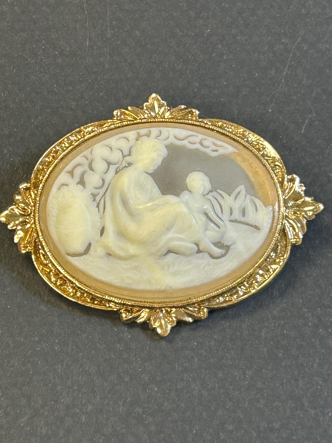 Vintage Mother and Child Cameo Brooch - Etsy