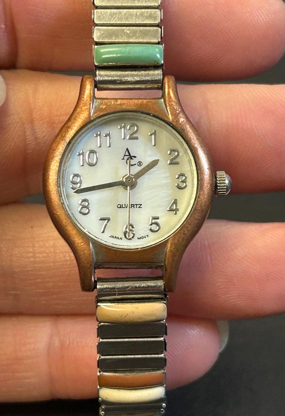 Rare! 1980s Ladies Vintage AC watch - Gem
